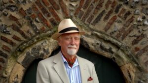 County & historic home librarian Sam Mortlock dies aged 94 – Heritage ...